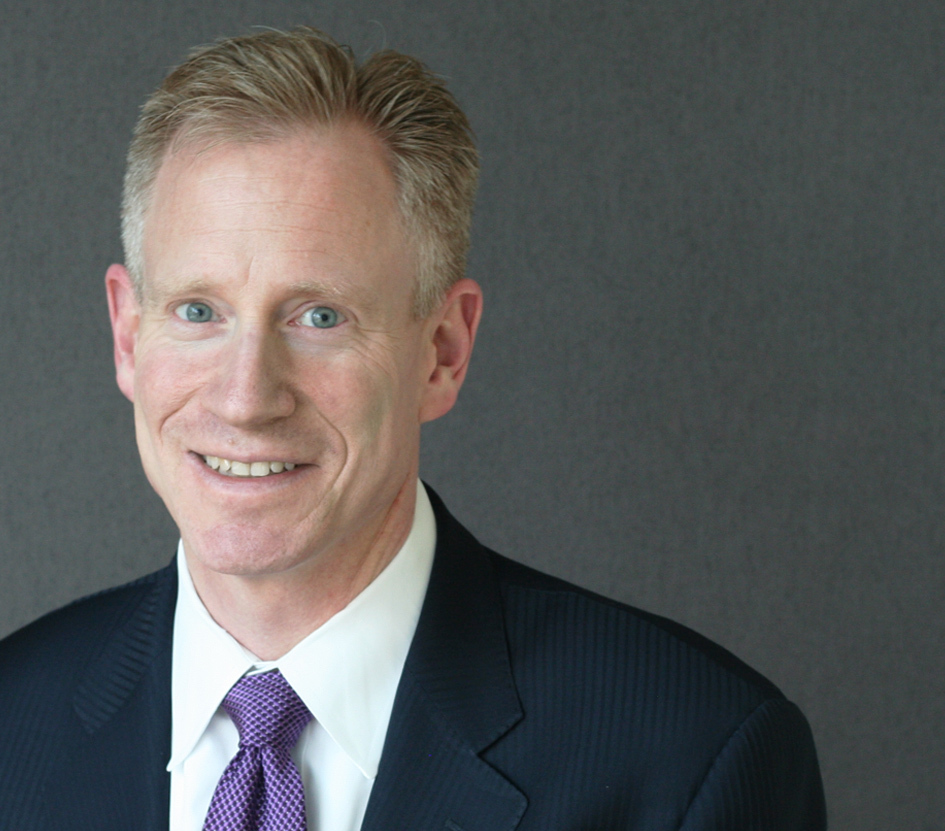 Hochberg Moves Up as CEO of JLT Re in North America