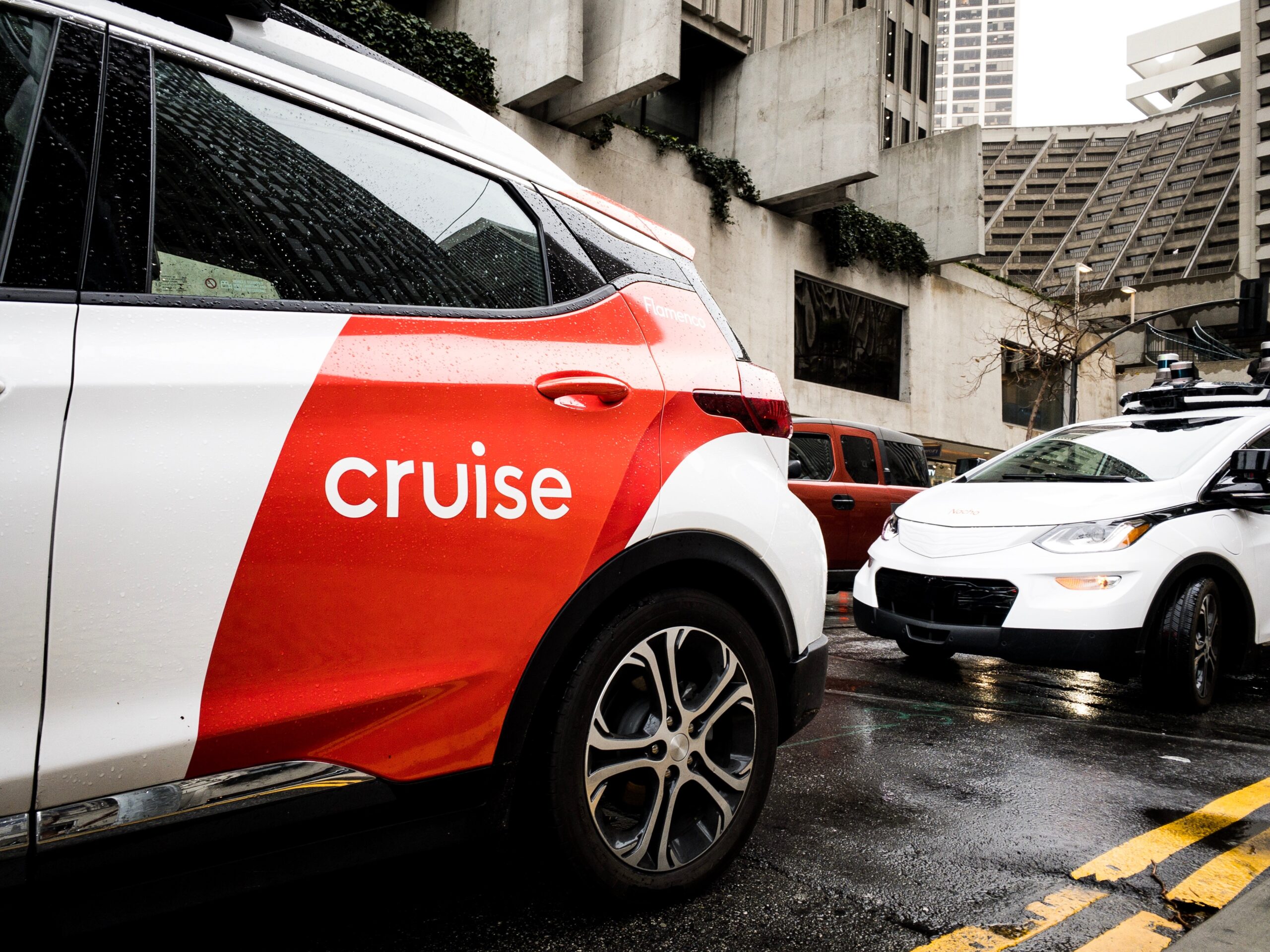 GM’s Cruise to Offer Robotaxis on Uber’s Platform Next Year