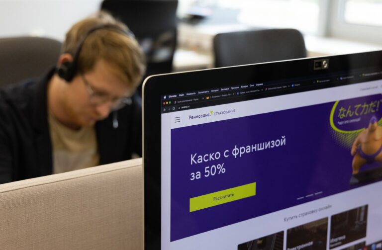 Russian Online Insurer Seeks $1 Billion Valuation for IPO