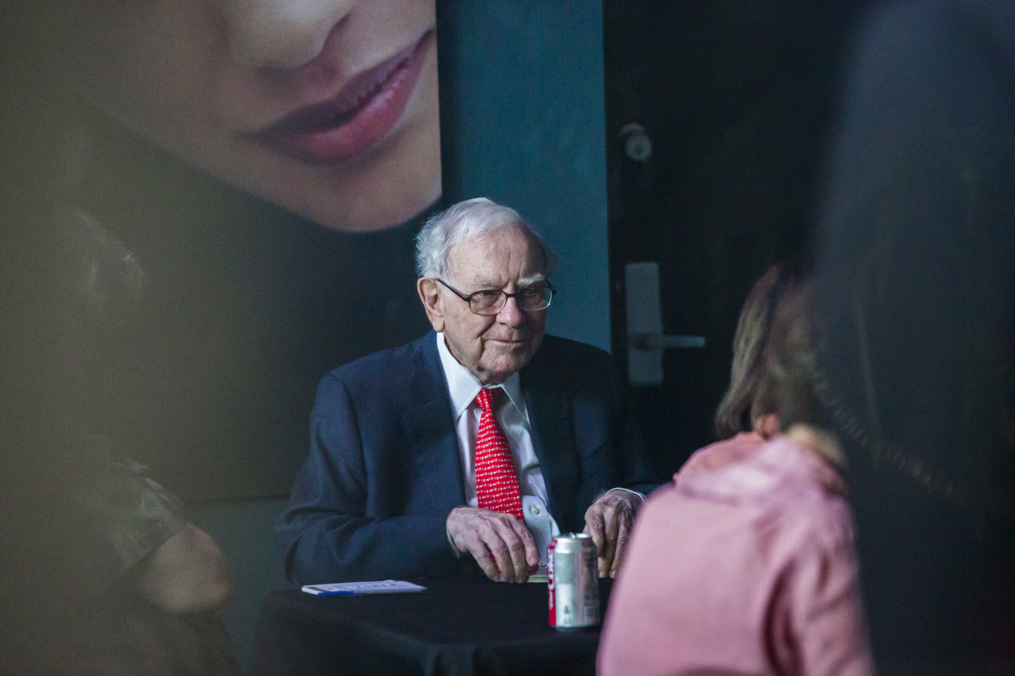 It Will Cost a Cool $3.3M for This Special Lunch With Warren Buffett